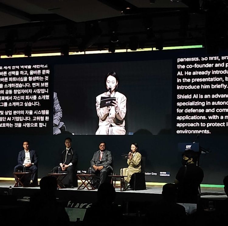 플리토: AI 실시간 통역 솔루션, 인공지능 학습을 위한 언어 데이터 및 전문번역 기업